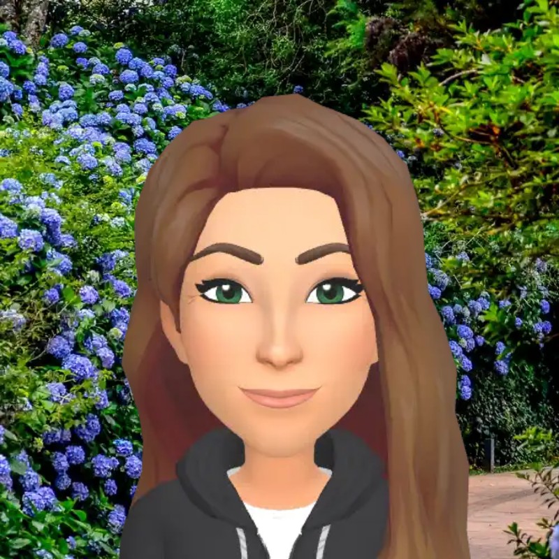 Julia Curry (@julie-copley) | Snapchat Stories, Spotlight & Lenses