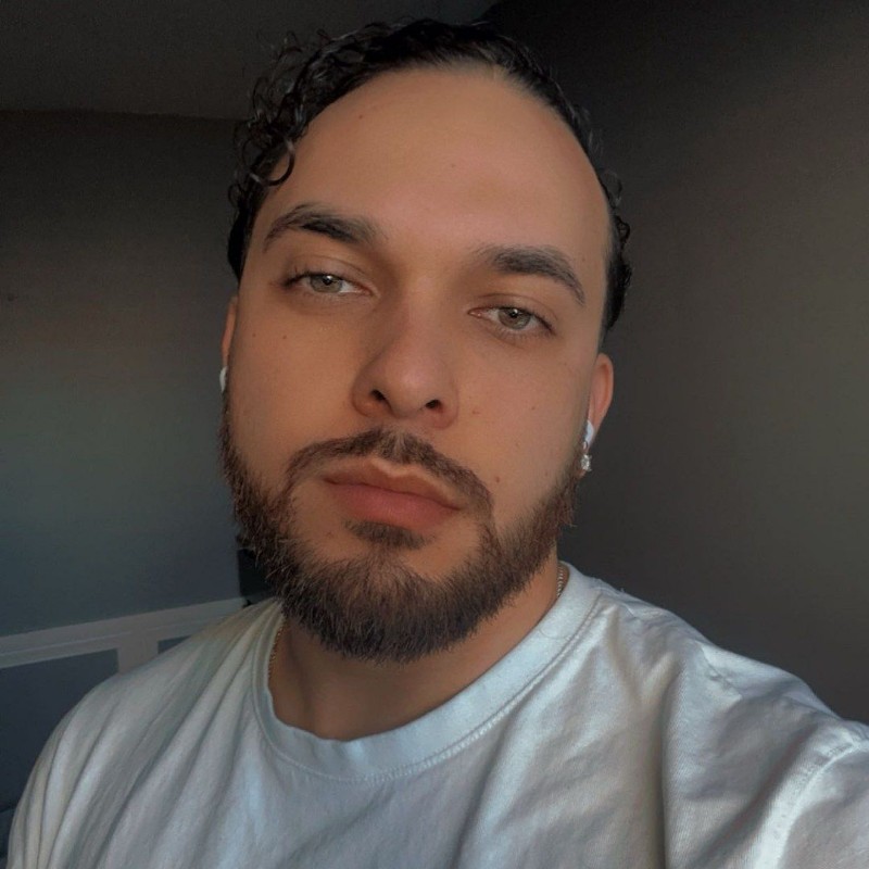 Justin (@justin3ric) | Snapchat Stories, Spotlight & Lenses