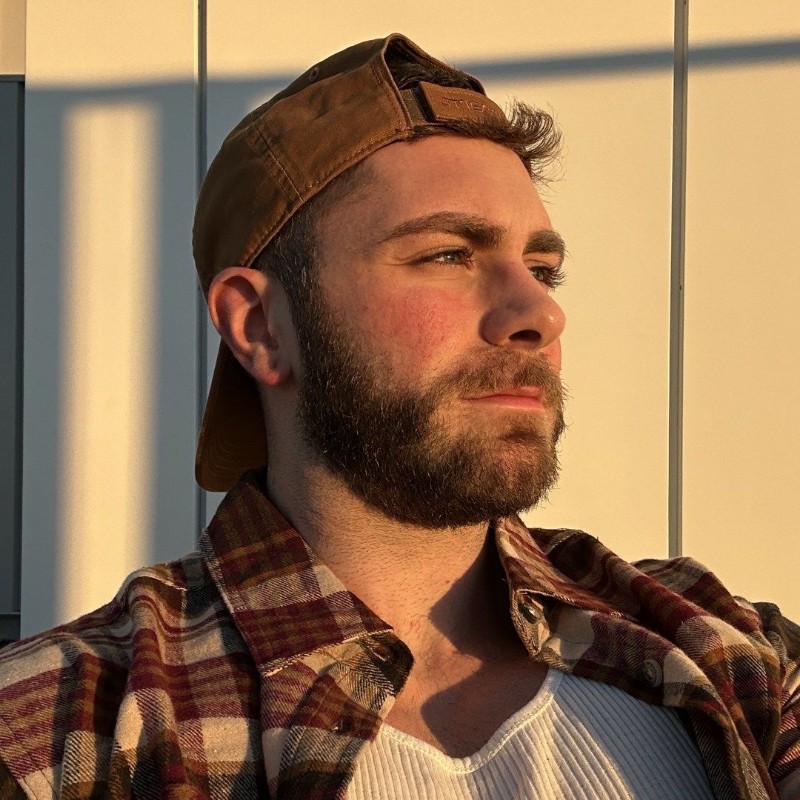 Justin (@justinwarkentin) | Snapchat Stories, Spotlight & Lenses