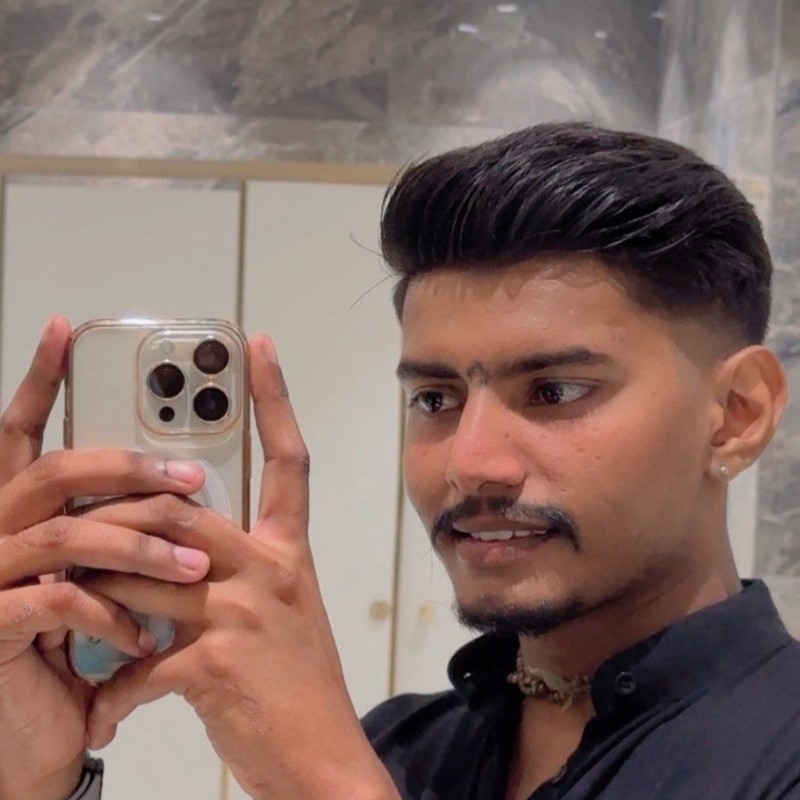 ᴋʀɪsʜᴀɴ ᴅʜᴀʀɪʏᴀ 👻🖤 (@k_dhariya) | Snapchat Stories, Spotlight & Lenses