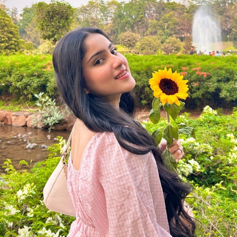 Kaavya Vurity (@kaavyavurity) | Snapchat Stories, Spotlight & Lenses