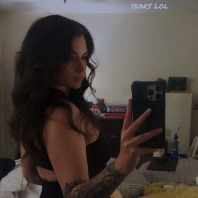 Karen Robbins 👸🏻 (@karenrobbinss) | Snapchat Stories, Spotlight & Lenses