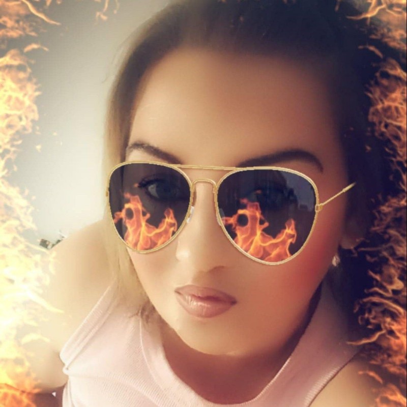 Karolina Glyas (@karolinaglyas) | Snapchat Stories, Spotlight & Lenses