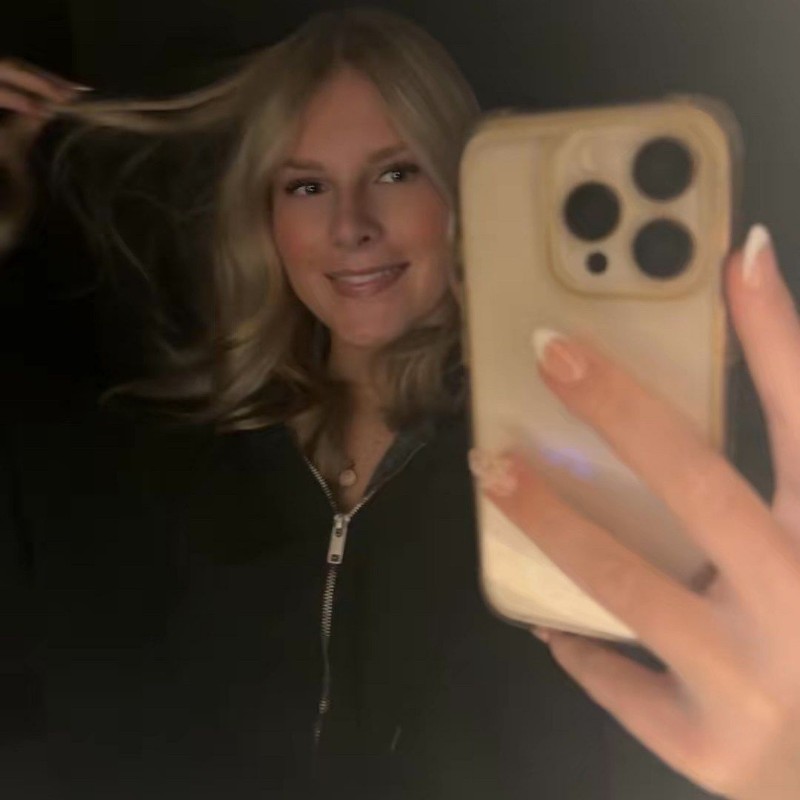kate（@kate.ross10） | Snapchatストーリー、スポットライト、レンズ