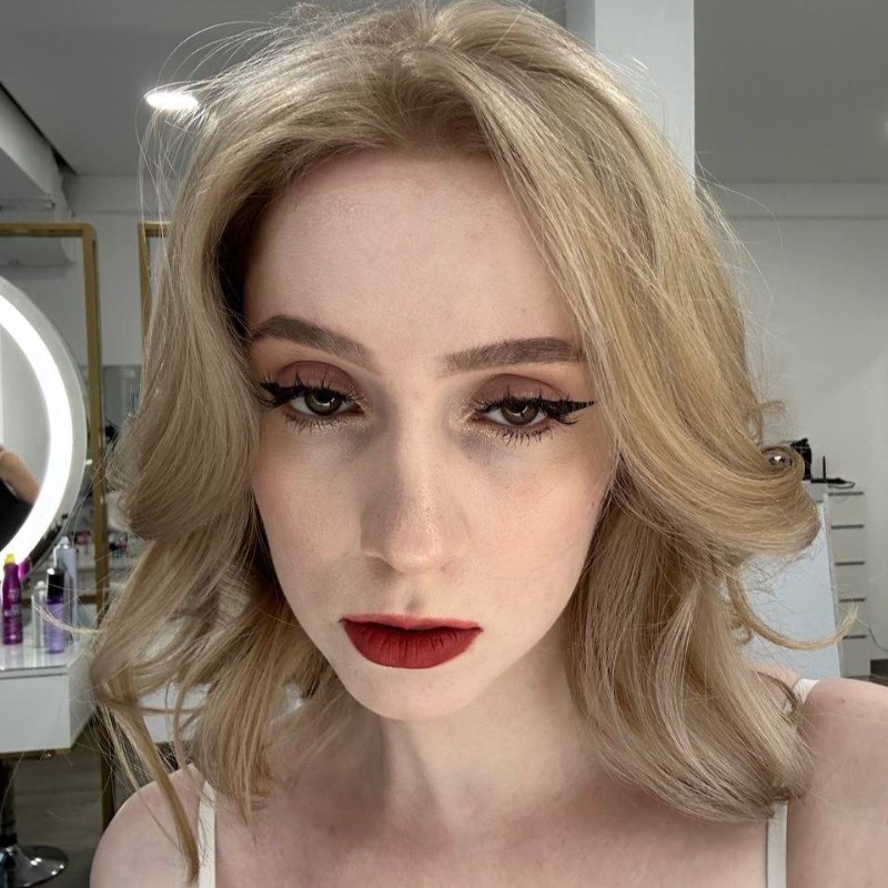 Kate (@katecreambb) | Snapchat Stories, Spotlight & Lenses