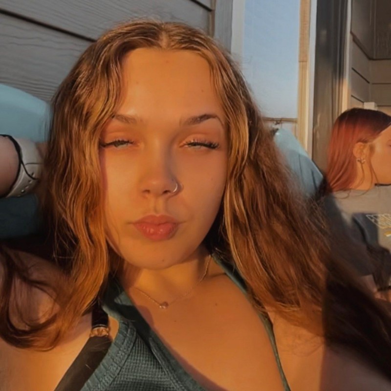 kate (@katestroemer) | Snapchat Stories, Spotlight & Lenses