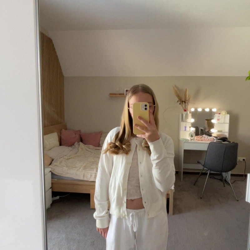 𝐊𝐚𝐭𝐞 💭😻 (@kateullrich24) | Snapchat Stories, Spotlight & Lenses