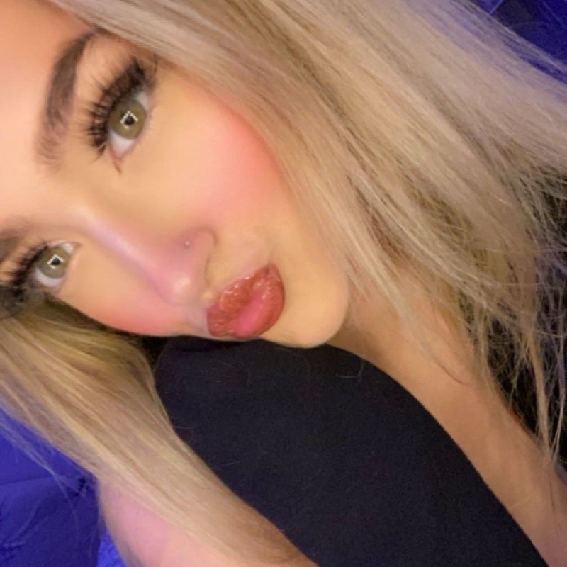 katie 💋 (@katie.ridyard) | Snapchat Stories, Spotlight & Lenses