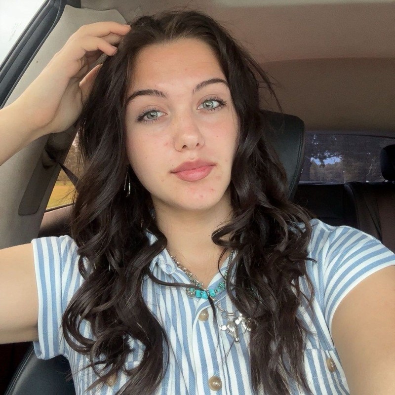 Katie Bechtel (@katie_bechtel20) | Snapchat Verhalen, Spotlight en Lenzen