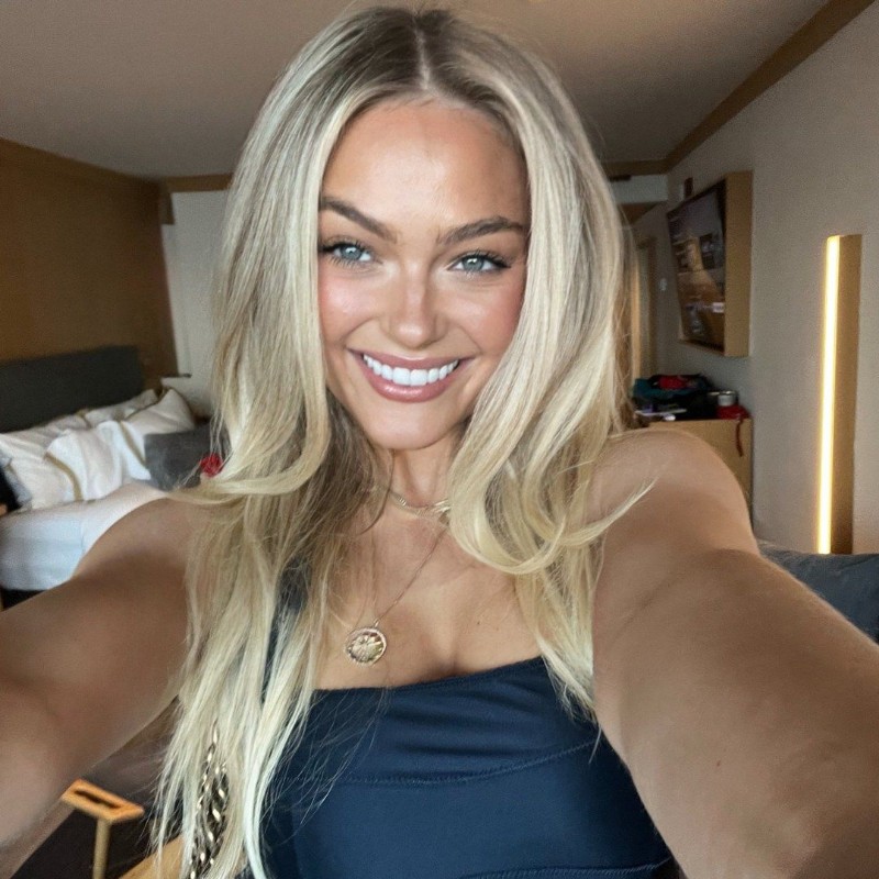 Katie Kelly (@katiekelly) | Snapchat Stories, Spotlight & Lenses