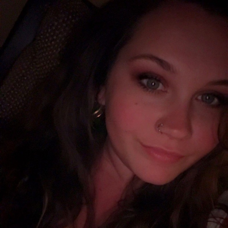 Katie🍒 (@katienotkaddy) | Snapchat Stories, Spotlight & Lenses