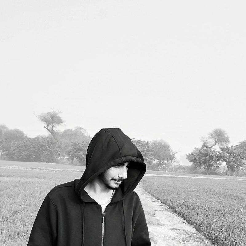 ਕਵੀਸ਼ ਝੁਰੀਆ 🩶 (@kavish_jhuria) | Snapchat Stories, Spotlight & Lenses