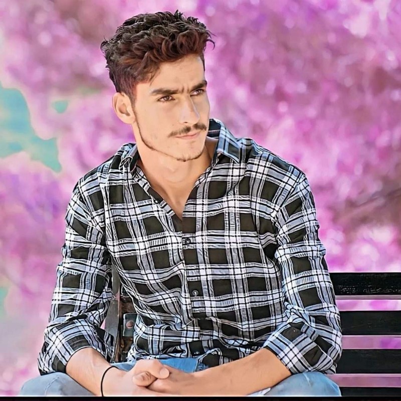 Kayees Malik (@kayeesmalik) | Snapchat Stories, Spotlight & Lenses