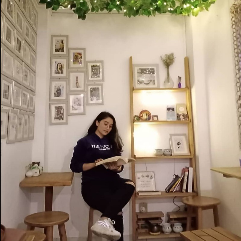 Kalpana Basnet 🌹 (@kbsnt25) | Snapchat Stories, Spotlight & Lenses