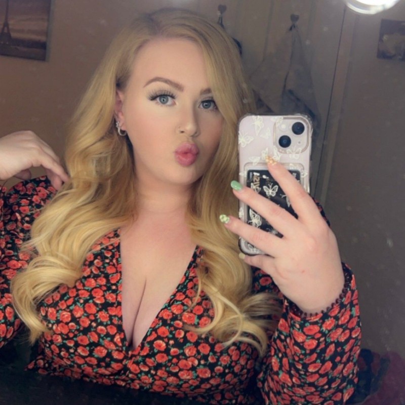 Kelly-Gemma🌻 (@kelly-gemma) | Snapchat Stories, Spotlight & Lenses