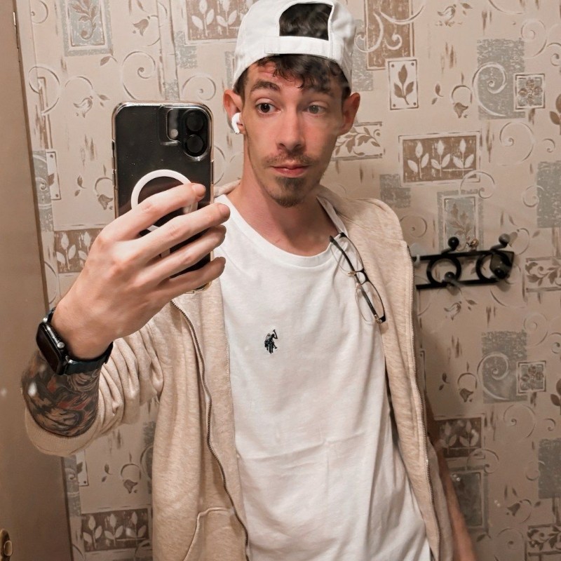 Kevin (@kevingood630) | Snapchat Stories, Spotlight & Lenses