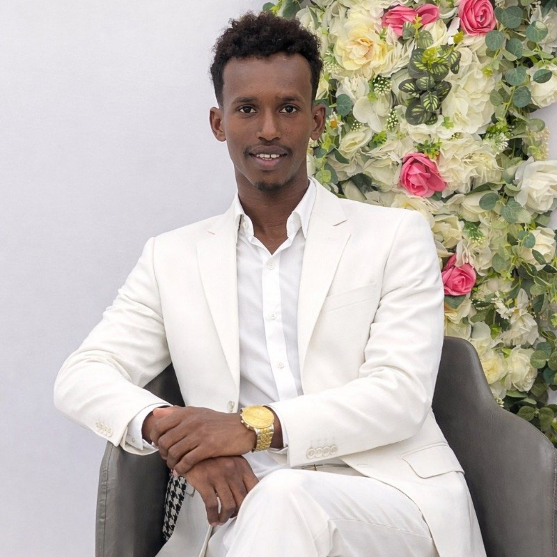 Abdimalik Kheyre (@kheyre366) | Snapchat Stories, Spotlight & Lenses