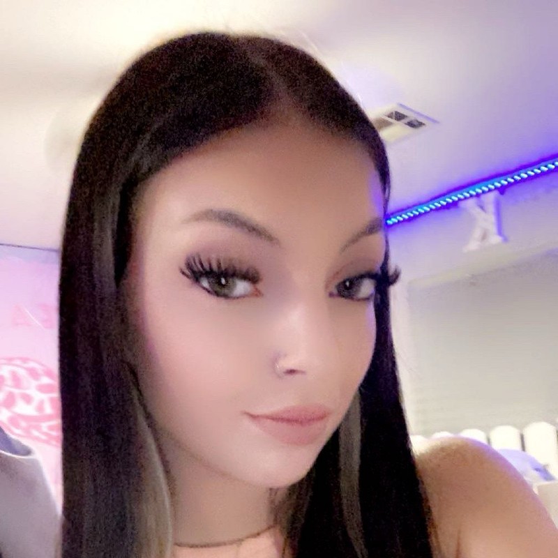 Kimmy⚡️🍺 (@kimmyannclark) | Snapchat Stories, Spotlight & Lenses