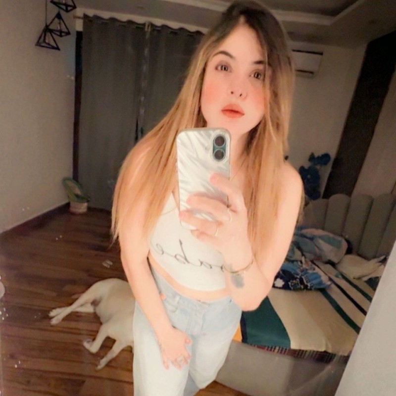 Komal K (@kkomal20247251) | Snapchat Stories, Spotlight & Lenses