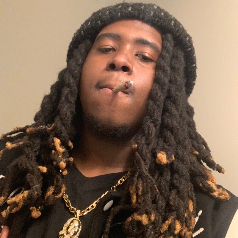 Darealfoenip (@knicholson33) | Snapchat Stories, Spotlight & Lenses