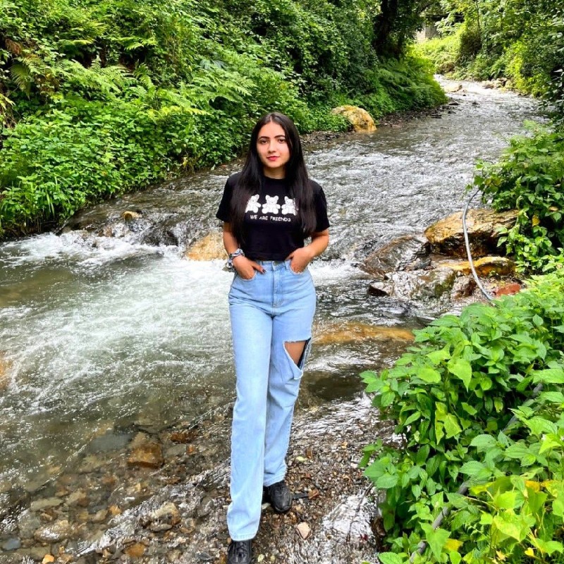 Komall🥀 (@komal.giri) | Snapchat Stories, Spotlight & Lenses