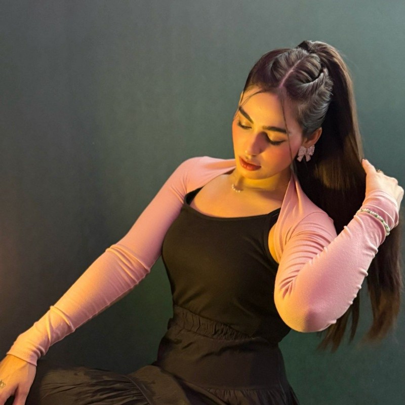 KOMAL SHEIKH (@komal.sheikh14) | Snapchat Stories, Spotlight & Lenses