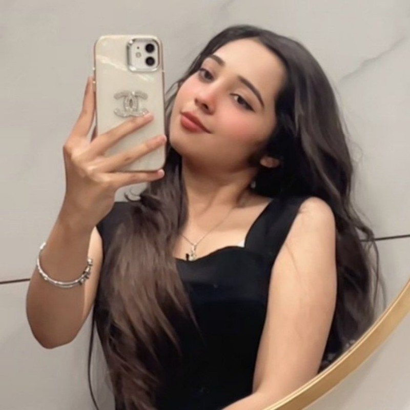 Krishita💗 (@krishita_saran) | Snapchat Stories, Spotlight & Lenses