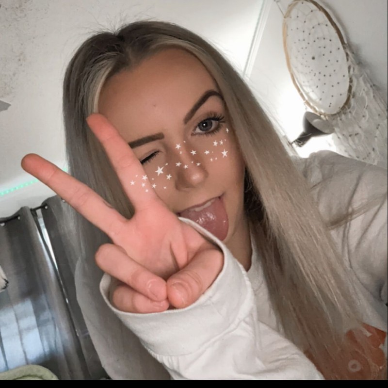 Lizzy💕 (@krislad2003) | Snapchat Stories, Spotlight & Lenses