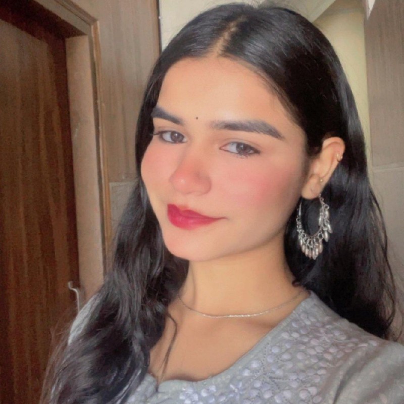 Kriti (@kritikaforsuree) | Snapchat Stories, Spotlight & Lenses