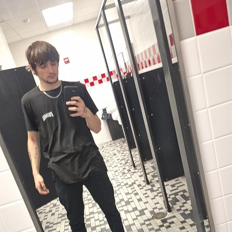 Kyle Geer (@kyle46034) | Snapchat Stories, Spotlight & Lenses