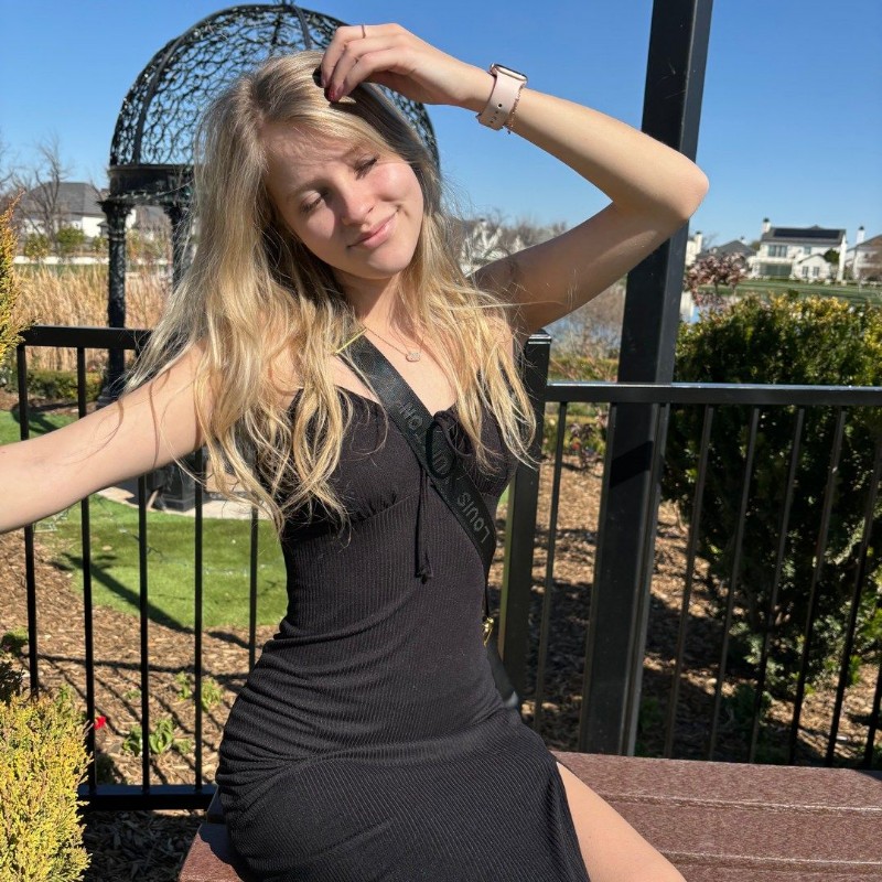 Kylee (@kyleescrazylife) | Snapchat Stories, Spotlight & Lenses