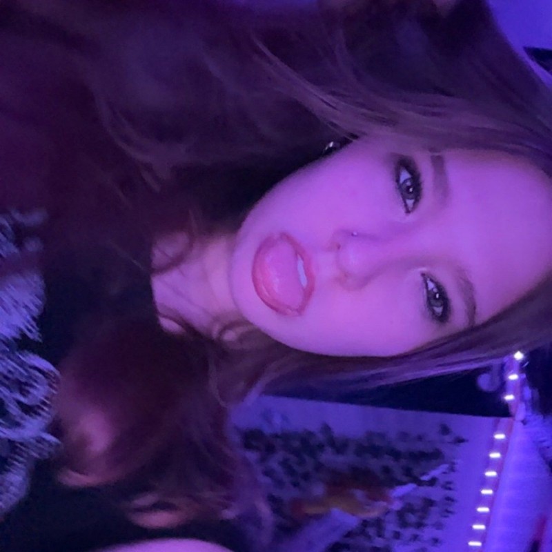 kylie🚨 (@kylie.tbh) | Snapchat Stories, Spotlight & Lenses