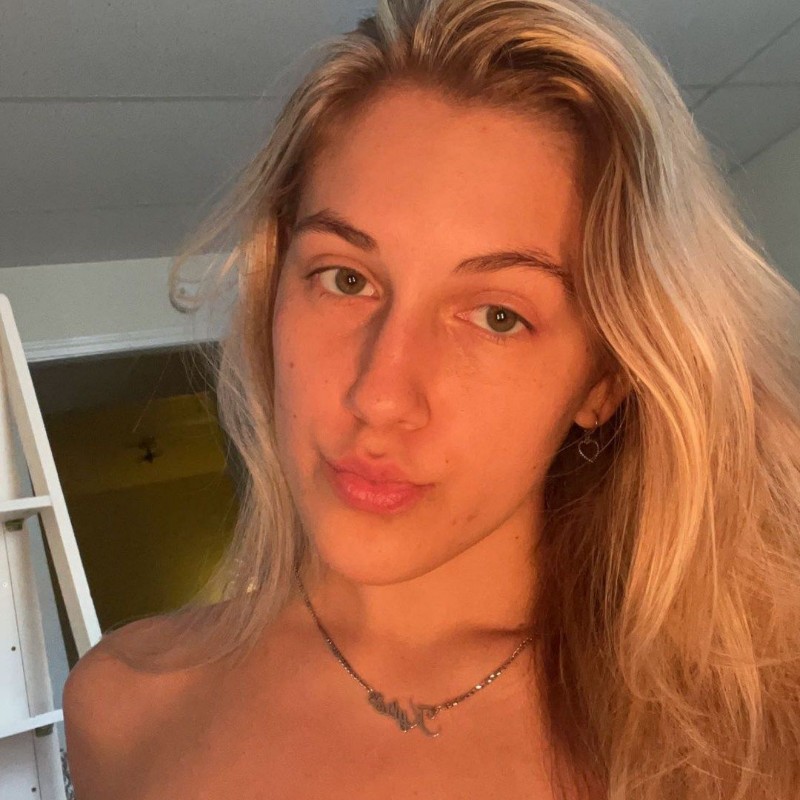 kylie c (@kylie_1340) | Snapchat Stories, Spotlight & Lenses