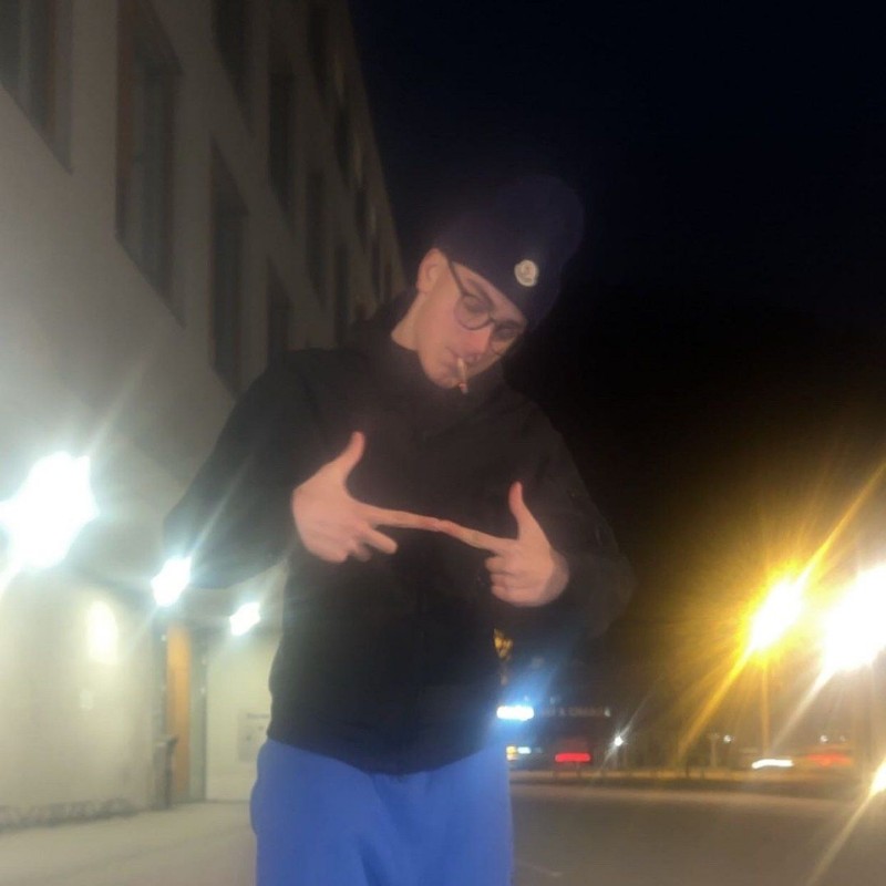 Lenzi (@l0renz_kai19) | Snapchat Stories, Spotlight & Lenses