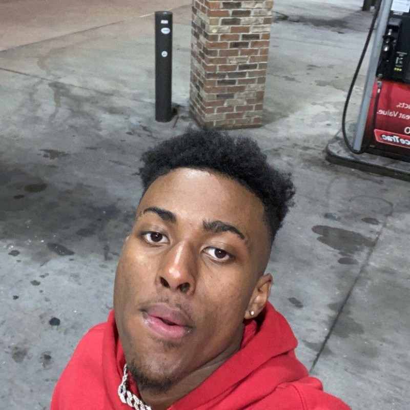 LAH MIKEO🎒 .. ( Youtuber ) (@la.goon7) | Snapchat Stories, Spotlight ...