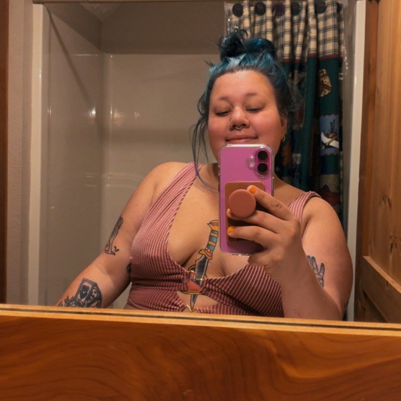 Rosa Lara (@la.rosa117) | Snapchat Stories, Spotlight & Lenses