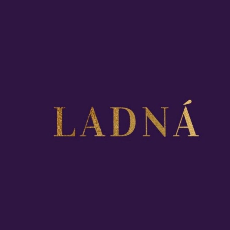 Ladna 🛍️ (@ladna.ae) | Snapchat Stories, Spotlight & Lenses Ladna 🛍️ (@ladna.ae) | Snapchat Stories, Spotlight & Lenses