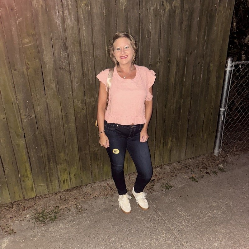 Ashhh ️👩‍👧‍👧 (@lady_ashh) | Snapchat Stories, Spotlight & Lenses