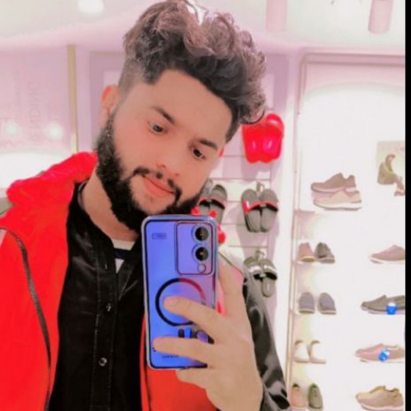 adil adi (@lahore2022184) | Snapchat Stories, Spotlight & Lenses