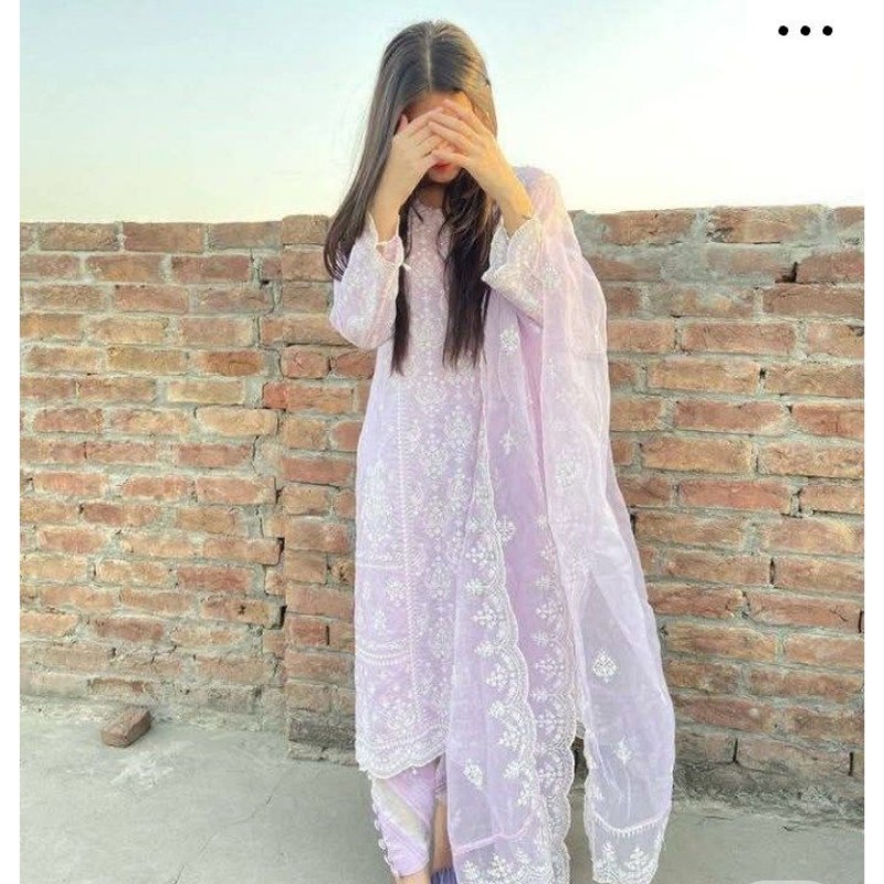 Laiba Rajput (@laibarajput7045) | Snapchat Stories, Spotlight & Lenses