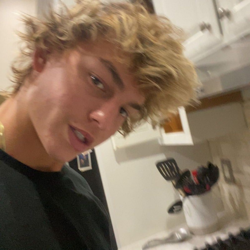 Landenn (@landenn_doss) | Snapchat Stories, Spotlight & Lenses