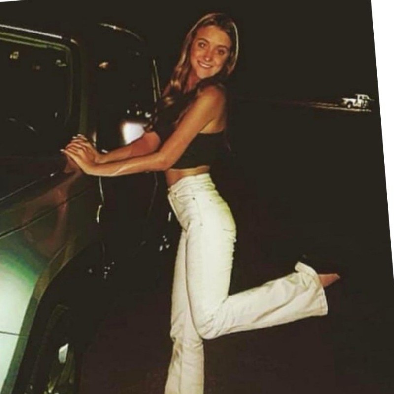 Landry Mae (@landrycathcart) | Snapchat Stories, Spotlight & Lenses