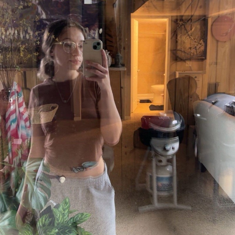 delaney patocka (@laneyrenaee) | Snapchat Stories, Spotlight & Lenses