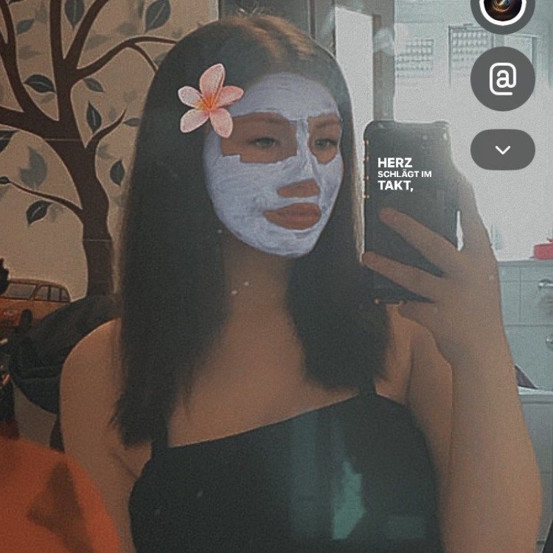 Laura ️ (@laura.xx18) | Snapchat Stories, Spotlight & Lenses