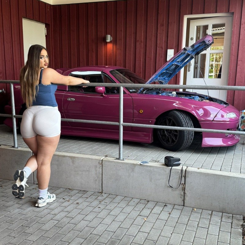 Laura Bianca (@lauraaayooo) | Snapchat Stories, Spotlight & Lenses