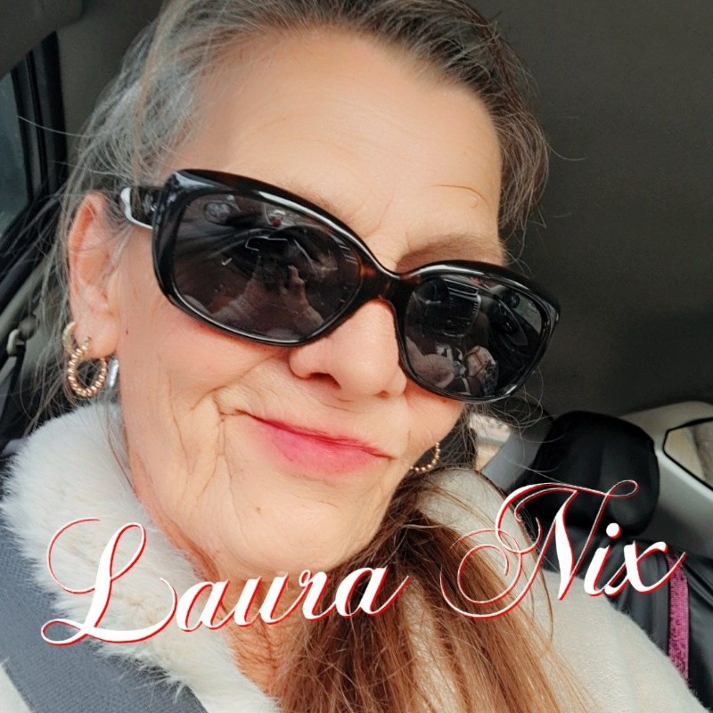 Laura Nix (@lauranix2025) | Snapchat Stories, Spotlight & Lenses