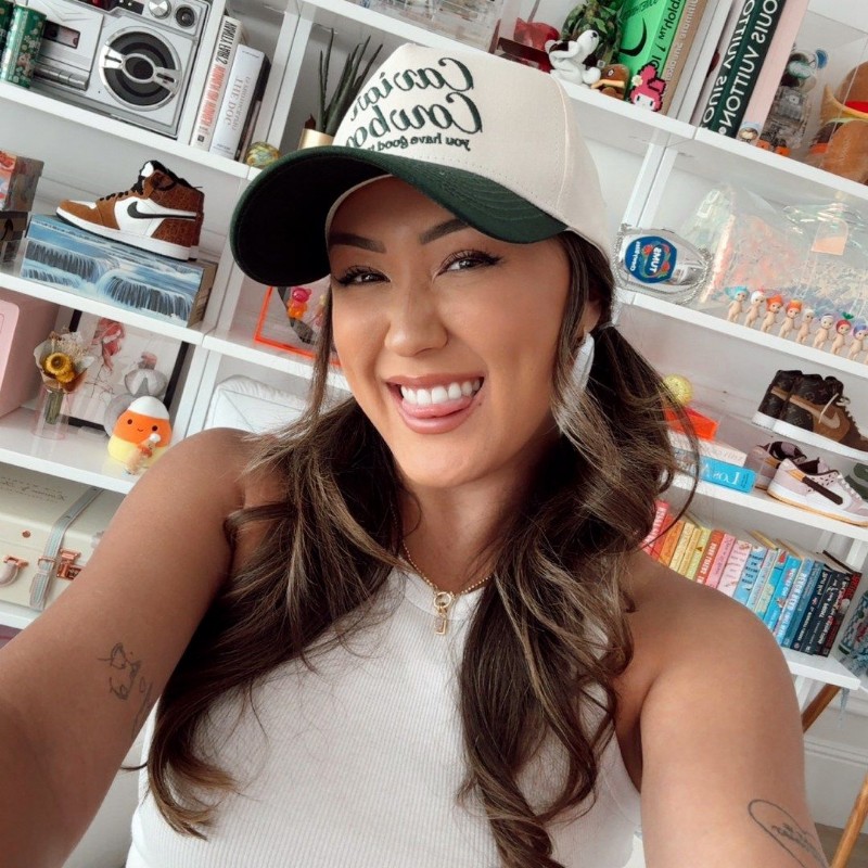 LAURDIY (@laurdiy) | Snapchat Stories, Spotlight & Lenses