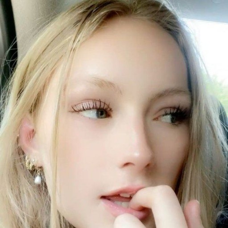 Layla Dover (@layladover2025) | Snapchat Stories, Spotlight & Lenses