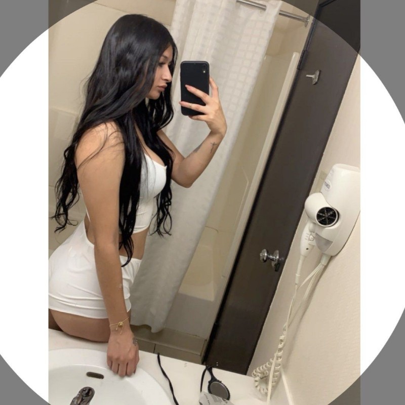 Breanda 👸🏻🍓 (@lcolmenero46) | Snapchat Stories, Spotlight & Lenses