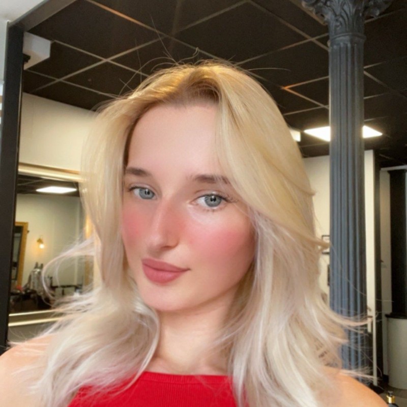 Léna 🤍 (@lena.plpn) | Snapchat Stories, Spotlight & Lenses